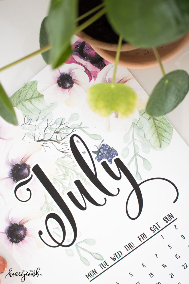 Free July Printable Calendar – The Tiny Honeycomb